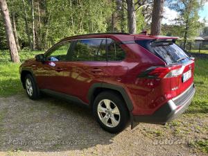 Sarkans Toyota RAV4 2019 Tallina, ar dzinēja tilpumu 2.50 L un nobraukumu 100 tūkst. km par 27900 €, foto 4 vietnē AUTOMOTO.COM.LV