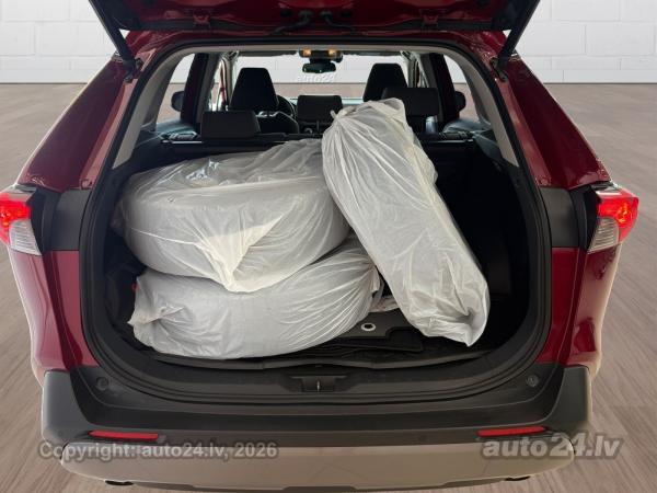 Красный Тойота РАВ 4 2019 в Пярну, объемом двигателя 2.00 л и пробегом 112 тыс. км за 20700 €, фото 10 на AUTOMOTO.COM.LV