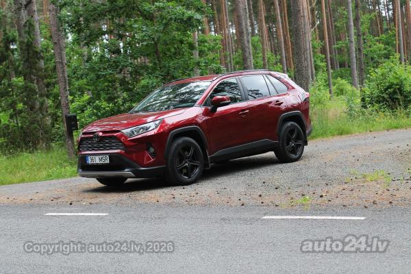 Sarkans Toyota RAV4 2019 Tallina, ar dzinēja tilpumu 2.00 L un nobraukumu 111 tūkst. km par 22500 €, foto 2 vietnē AUTOMOTO.COM.LV