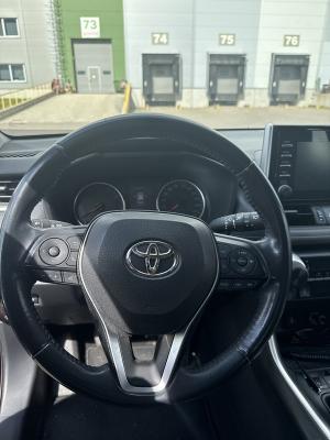 Sarkans Toyota RAV4 2019 Tallina, ar dzinēja tilpumu 0.00 L un nobraukumu 71 tūkst. km par 17500 €, foto 4 vietnē AUTOMOTO.COM.LV