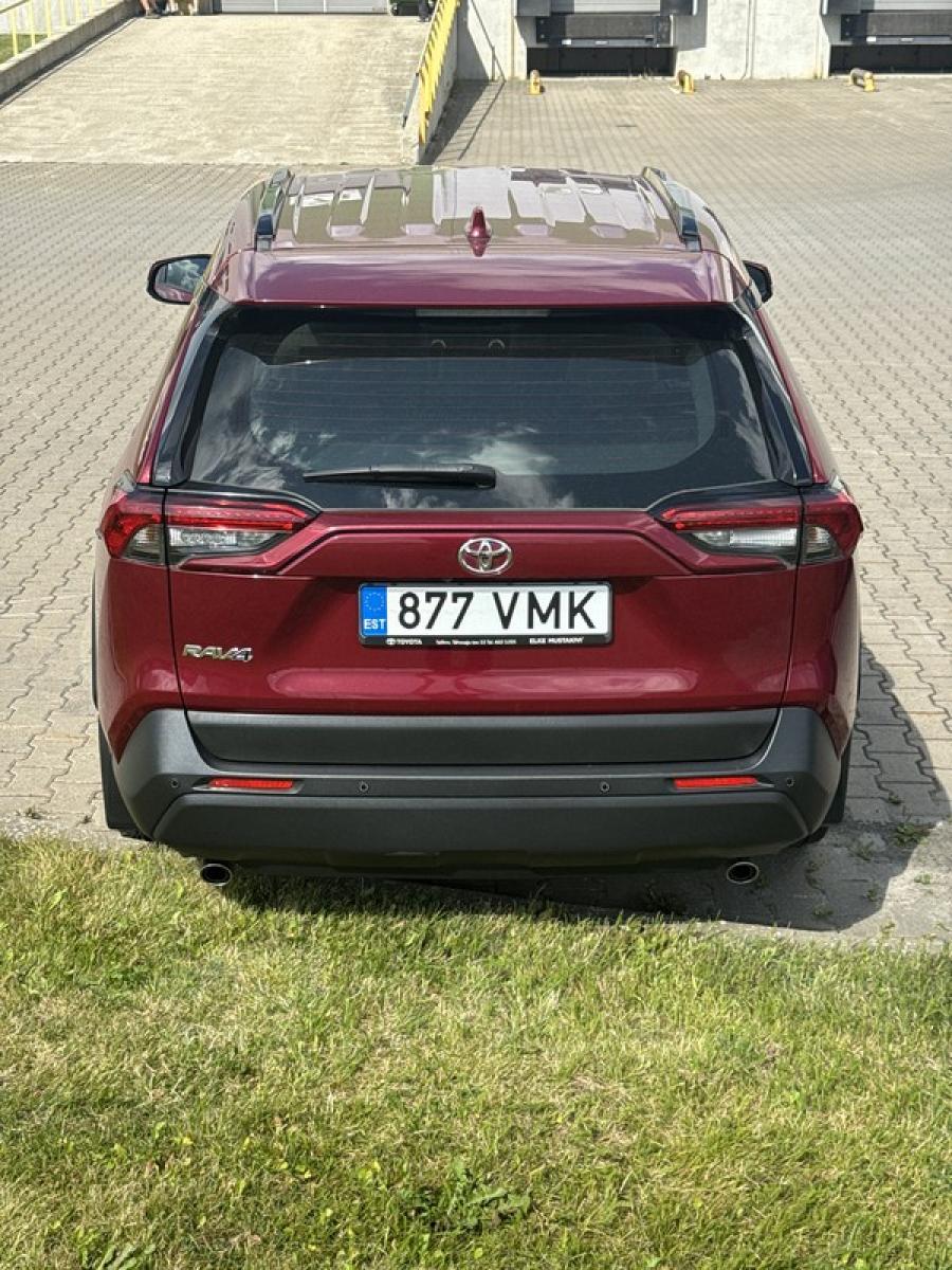 Sarkans Toyota RAV4 2019 Tallina, ar dzinēja tilpumu 0.00 L un nobraukumu 71 tūkst. km par 17500 €, foto 6 vietnē AUTOMOTO.COM.LV