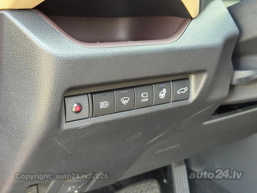 Sarkans Toyota RAV4 2019 Tallina, ar dzinēja tilpumu 2.50 L un nobraukumu 103 tūkst. km par 29995 €, foto 27 vietnē AUTOMOTO.COM.LV