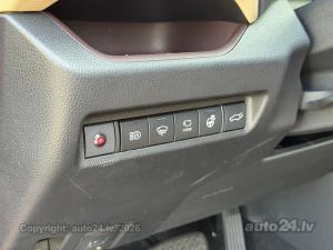 Sarkans Toyota RAV4 2019 Tallina, ar dzinēja tilpumu 2.50 L un nobraukumu 103 tūkst. km par 29995 €, foto 28 vietnē AUTOMOTO.COM.LV