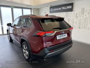 Красный Тойота РАВ 4 2020 в Таллин, объемом двигателя 2.50 л и пробегом 62 тыс. км за 26800 €, фото 3 на AUTOMOTO.COM.LV