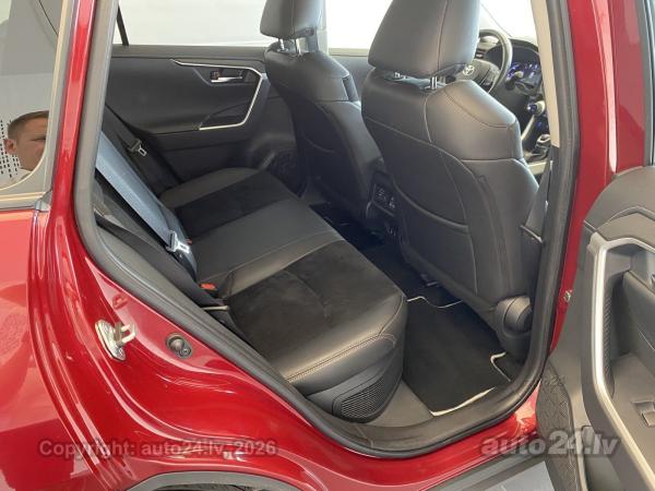 Red Toyota RAV4 2020 in Tallinn, with an engine capacity of 2.50 L and mileage of 62 thousand km for 26800 €, photo 8 on AUTOMOTO.COM.LV
