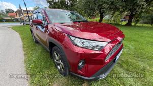 Red Toyota RAV4 2020 in Tallinn, with an engine capacity of 0.00 L and mileage of 97 thousand km for 29900 €, photo 3 on AUTOMOTO.COM.LV