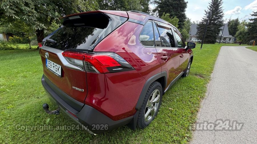 Red Toyota RAV4 2020 in Tallinn, with an engine capacity of 0.00 L and mileage of 97 thousand km for 29900 €, photo 4 on AUTOMOTO.COM.LV