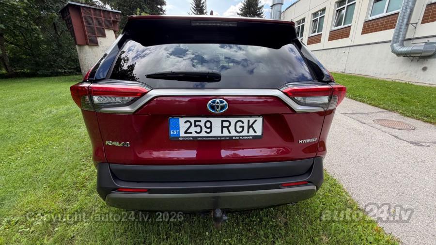 Red Toyota RAV4 2020 in Tallinn, with an engine capacity of 0.00 L and mileage of 97 thousand km for 29900 €, photo 6 on AUTOMOTO.COM.LV