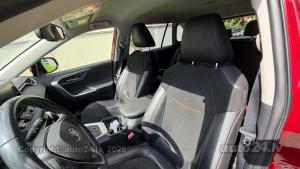 Red Toyota RAV4 2020 in Tallinn, with an engine capacity of 0.00 L and mileage of 97 thousand km for 29900 €, photo 10 on AUTOMOTO.COM.LV