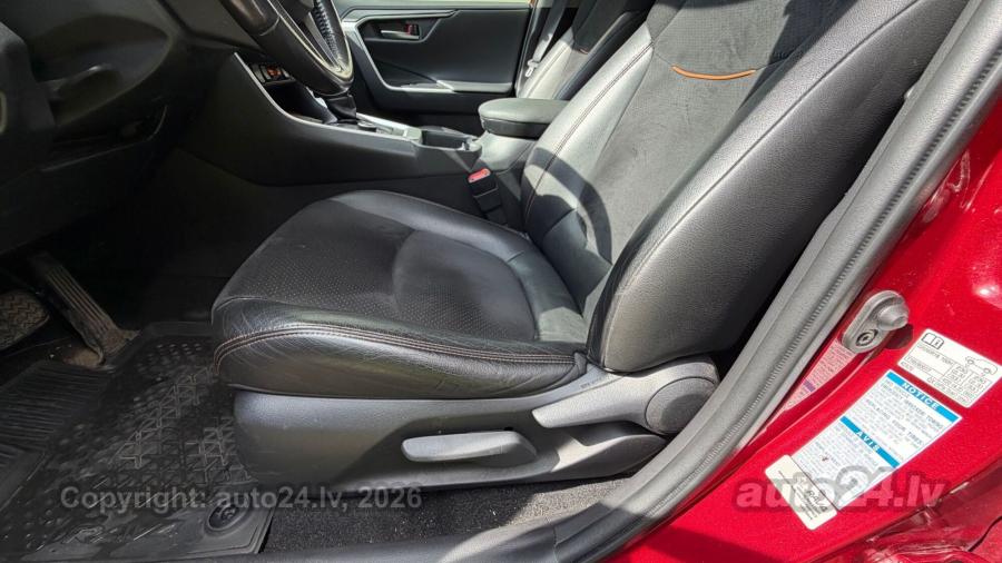 Red Toyota RAV4 2020 in Tallinn, with an engine capacity of 0.00 L and mileage of 97 thousand km for 29900 €, photo 11 on AUTOMOTO.COM.LV