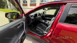 Red Toyota RAV4 2020 in Tallinn, with an engine capacity of 0.00 L and mileage of 97 thousand km for 29900 €, photo 12 on AUTOMOTO.COM.LV