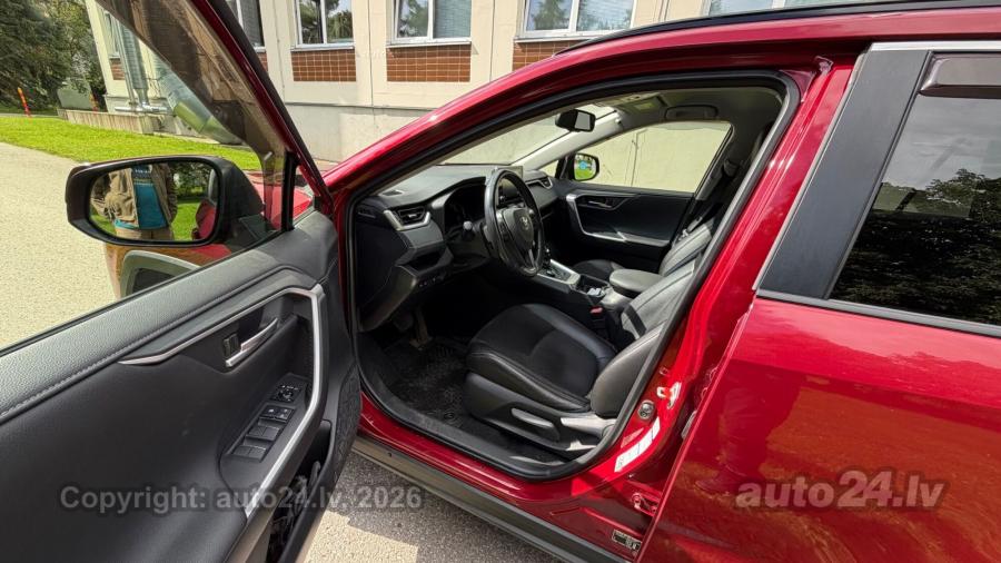 Red Toyota RAV4 2020 in Tallinn, with an engine capacity of 0.00 L and mileage of 97 thousand km for 29900 €, photo 12 on AUTOMOTO.COM.LV