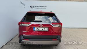 Red Toyota RAV4 2021 in Tallinn, with an engine capacity of 1.99 L and mileage of 120 thousand km for 22995 €, photo 5 on AUTOMOTO.COM.LV