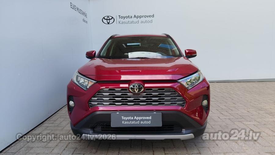 Red Toyota RAV4 2021 in Tallinn, with an engine capacity of 1.99 L and mileage of 120 thousand km for 22995 €, photo 6 on AUTOMOTO.COM.LV
