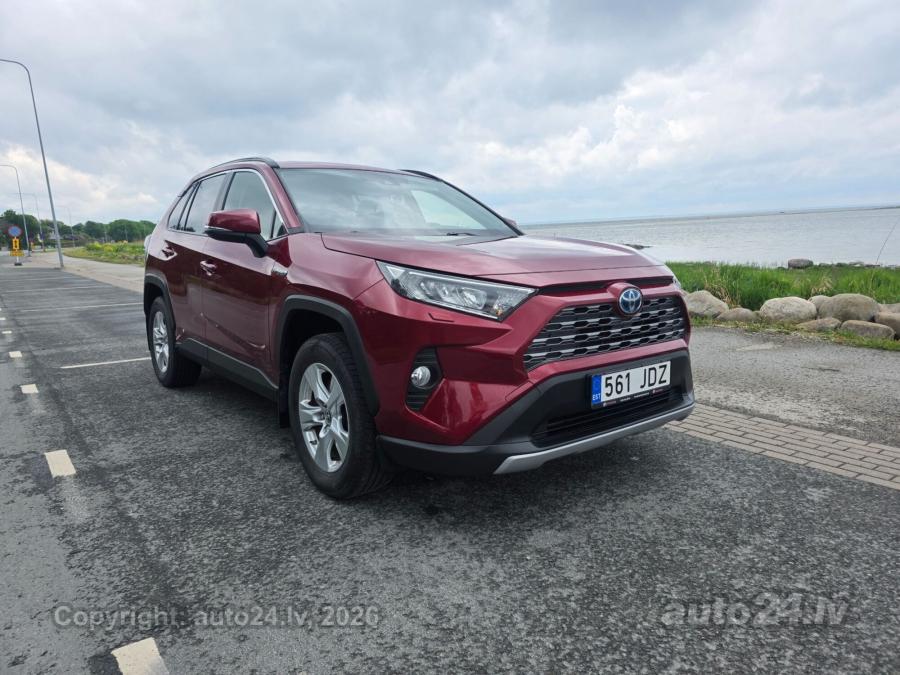 Red Toyota RAV4 2021 in Tallinn, with an engine capacity of 2.50 L and mileage of 73 thousand km for 28500 €, photo 3 on AUTOMOTO.COM.LV