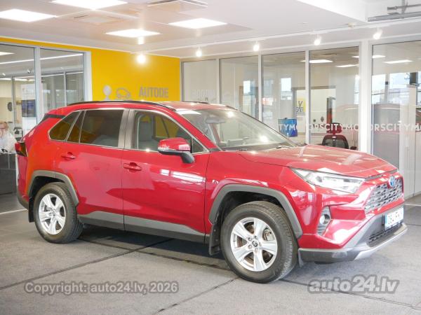 Red Toyota RAV4 2021 in Tallinn, with an engine capacity of 2.49 L and mileage of 26 thousand km for 28990 €, photo 1 on AUTOMOTO.COM.LV