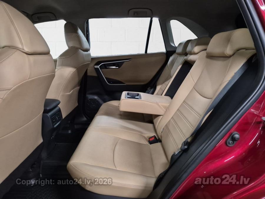 Sarkans Toyota RAV4 2021 Tallina, ar dzinēja tilpumu 2.50 L un nobraukumu 73 tūkst. km par 31490 €, foto 20 vietnē AUTOMOTO.COM.LV