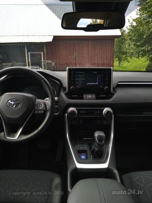 Sarkans Toyota RAV4 2022 Tallina, ar dzinēja tilpumu 2.00 L un nobraukumu 40 tūkst. km par 24000 €, foto 7 vietnē AUTOMOTO.COM.LV