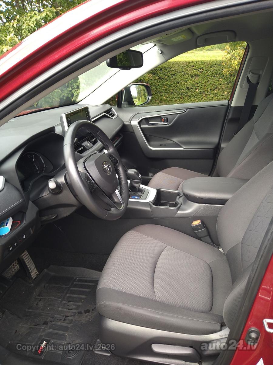 Sarkans Toyota RAV4 2022 Tallina, ar dzinēja tilpumu 2.00 L un nobraukumu 40 tūkst. km par 24000 €, foto 8 vietnē AUTOMOTO.COM.LV