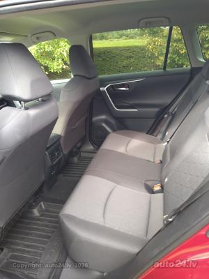 Sarkans Toyota RAV4 2022 Tallina, ar dzinēja tilpumu 2.00 L un nobraukumu 40 tūkst. km par 24000 €, foto 9 vietnē AUTOMOTO.COM.LV
