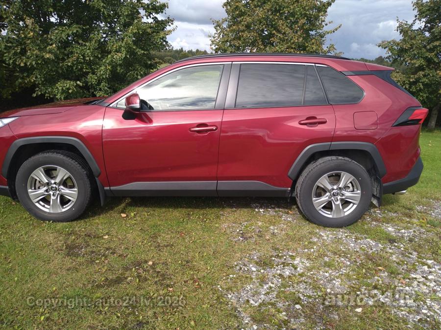 Sarkans Toyota RAV4 2022 Tallina, ar dzinēja tilpumu 2.00 L un nobraukumu 40 tūkst. km par 24000 €, foto 11 vietnē AUTOMOTO.COM.LV
