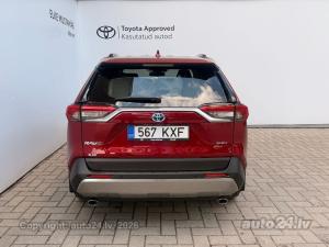 Red Toyota RAV4 2025 in Tallinn, with an engine capacity of 2.49 L and mileage of 10 thousand km for 42995 €, photo 5 on AUTOMOTO.COM.LV