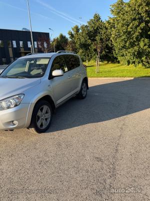 Toyota RAV4 2006 Tallina, ar dzinēja tilpumu 2.20 L un nobraukumu 281 tūkst. km par 3550 €, foto 7 vietnē AUTOMOTO.COM.LV