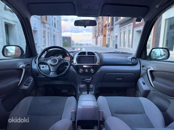 Toyota RAV4 2002 in Tallinn, with an engine capacity of 2.00 L and mileage of 221 thousand km for 3499 €, photo 8 on AUTOMOTO.COM.LV