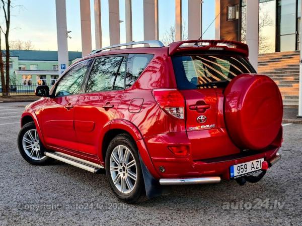Toyota RAV4 2006 in Johvi, with an engine capacity of 2.00 L and mileage of 317 thousand km for 4800 €, photo 4 on AUTOMOTO.COM.LV