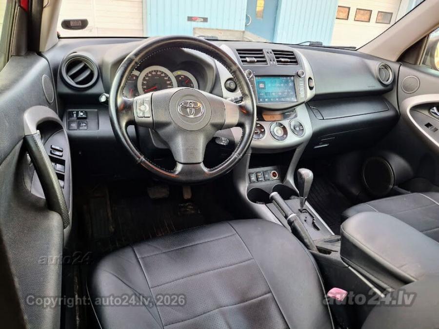 Toyota RAV4 2006 Jehvi, ar dzinēja tilpumu 2.00 L un nobraukumu 317 tūkst. km par 4800 €, foto 11 vietnē AUTOMOTO.COM.LV