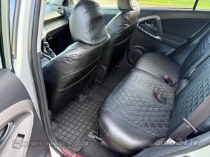 Toyota RAV4 2007 in Paide, with an engine capacity of 2.20 L and mileage of 330 thousand km for 5000 €, photo 12 on AUTOMOTO.COM.LV