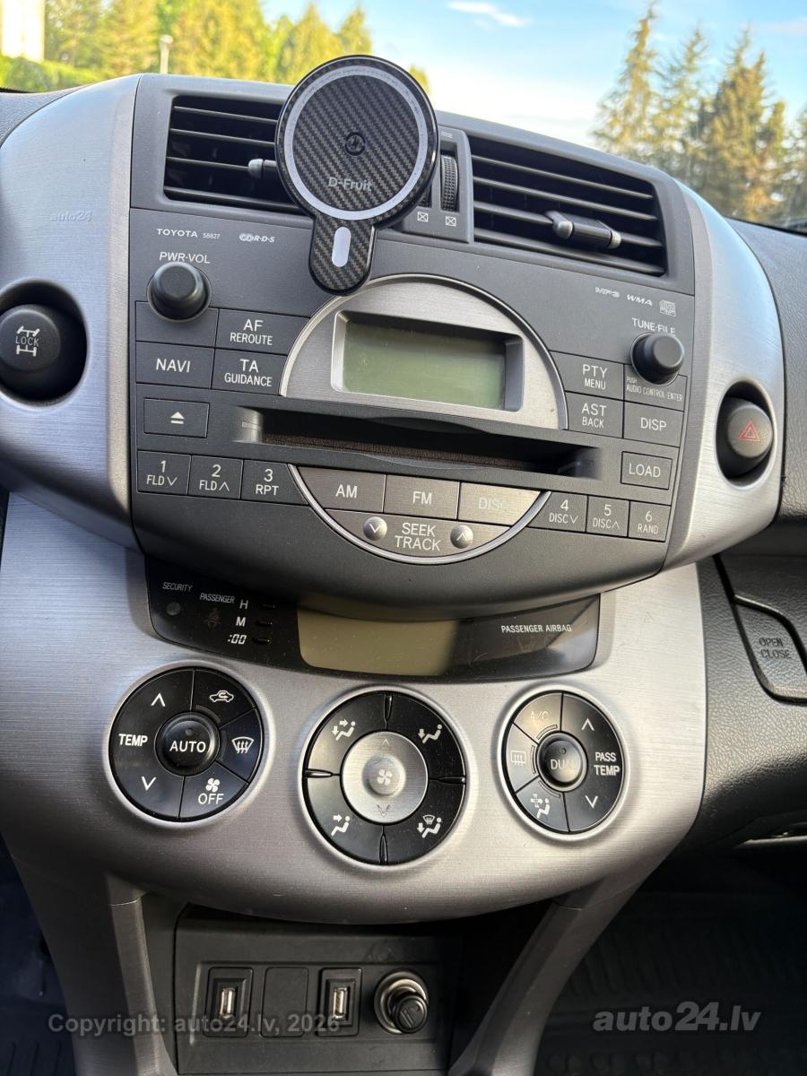 Toyota RAV4 2007 in Paide, with an engine capacity of 2.20 L and mileage of 330 thousand km for 5000 €, photo 22 on AUTOMOTO.COM.LV