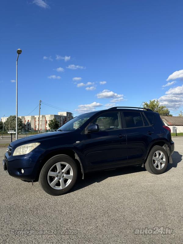Toyota RAV4 2008 Tallina, ar dzinēja tilpumu 2.00 L un nobraukumu 134 tūkst. km par 3499 €, foto 2 vietnē AUTOMOTO.COM.LV
