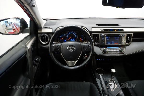 Toyota RAV4 2013 in Tartu, with an engine capacity of 2.00 L and mileage of 125 thousand km for 12790 €, photo 9 on AUTOMOTO.COM.LV