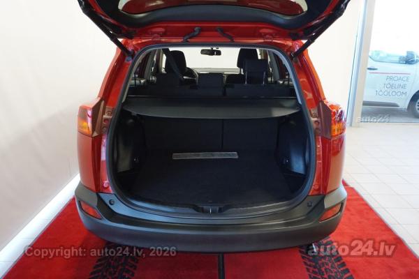 Toyota RAV4 2013 in Tartu, with an engine capacity of 2.00 L and mileage of 125 thousand km for 12790 €, photo 10 on AUTOMOTO.COM.LV