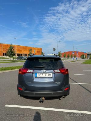 Toyota RAV4 2013 Tallina, ar dzinēja tilpumu 2.00 L un nobraukumu 249 tūkst. km par 10900 €, foto 4 vietnē AUTOMOTO.COM.LV