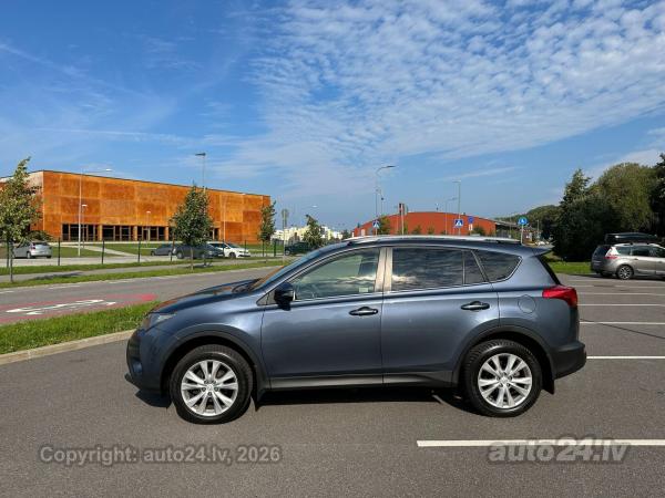 Toyota RAV4 2013 Tallina, ar dzinēja tilpumu 2.00 L un nobraukumu 249 tūkst. km par 10900 €, foto 4 vietnē AUTOMOTO.COM.LV