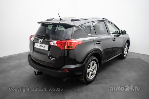 Toyota RAV4 2015 in Tallinn, with an engine capacity of 2.00 L and mileage of 156 thousand km for 12899 €, photo 5 on AUTOMOTO.COM.LV