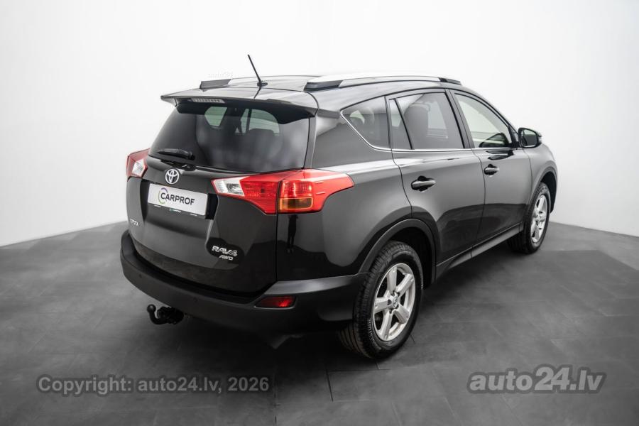 Toyota RAV4 2015 in Tallinn, with an engine capacity of 2.00 L and mileage of 156 thousand km for 12899 €, photo 6 on AUTOMOTO.COM.LV
