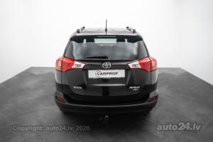 Toyota RAV4 2015 in Tallinn, with an engine capacity of 2.00 L and mileage of 156 thousand km for 12899 €, photo 7 on AUTOMOTO.COM.LV