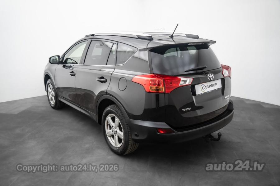 Toyota RAV4 2015 in Tallinn, with an engine capacity of 2.00 L and mileage of 156 thousand km for 12899 €, photo 8 on AUTOMOTO.COM.LV