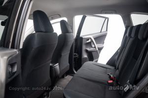 Toyota RAV4 2015 in Tallinn, with an engine capacity of 2.00 L and mileage of 156 thousand km for 12899 €, photo 10 on AUTOMOTO.COM.LV