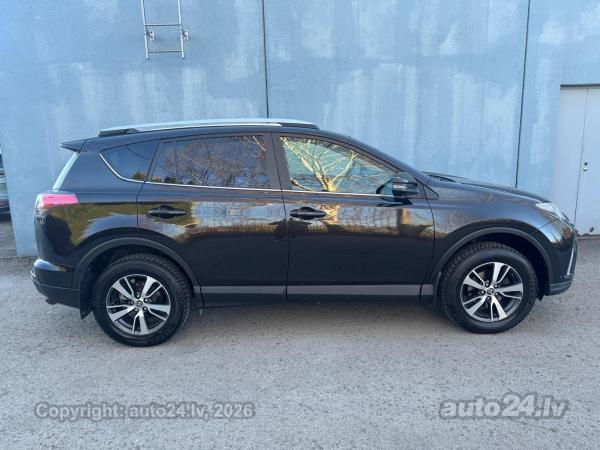 Toyota RAV4 2016 Tallina, ar dzinēja tilpumu 2.00 L un nobraukumu 93 tūkst. km par 16500 €, foto 9 vietnē AUTOMOTO.COM.LV