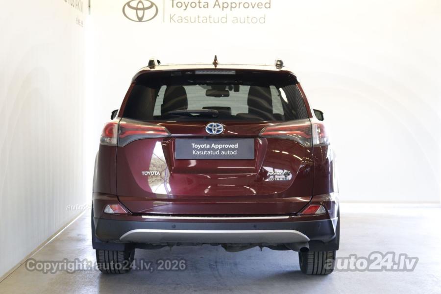 Toyota RAV4 2016 Tallina, ar dzinēja tilpumu 2.49 L un nobraukumu 171 tūkst. km par 15500 €, foto 5 vietnē AUTOMOTO.COM.LV
