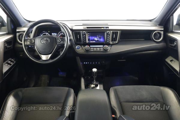 Toyota RAV4 2016 in Tallinn, with an engine capacity of 2.49 L and mileage of 171 thousand km for 15500 €, photo 8 on AUTOMOTO.COM.LV