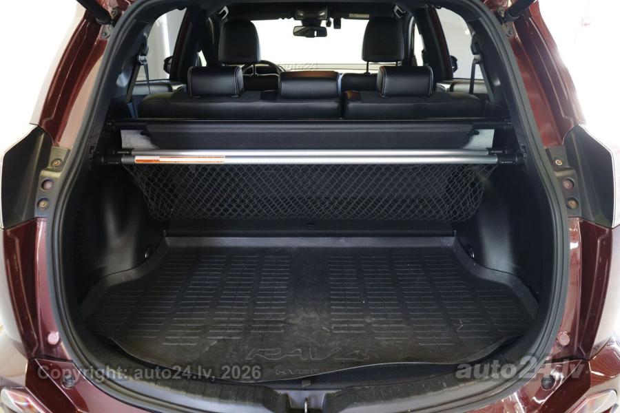 Toyota RAV4 2016 Tallina, ar dzinēja tilpumu 2.49 L un nobraukumu 171 tūkst. km par 15500 €, foto 11 vietnē AUTOMOTO.COM.LV
