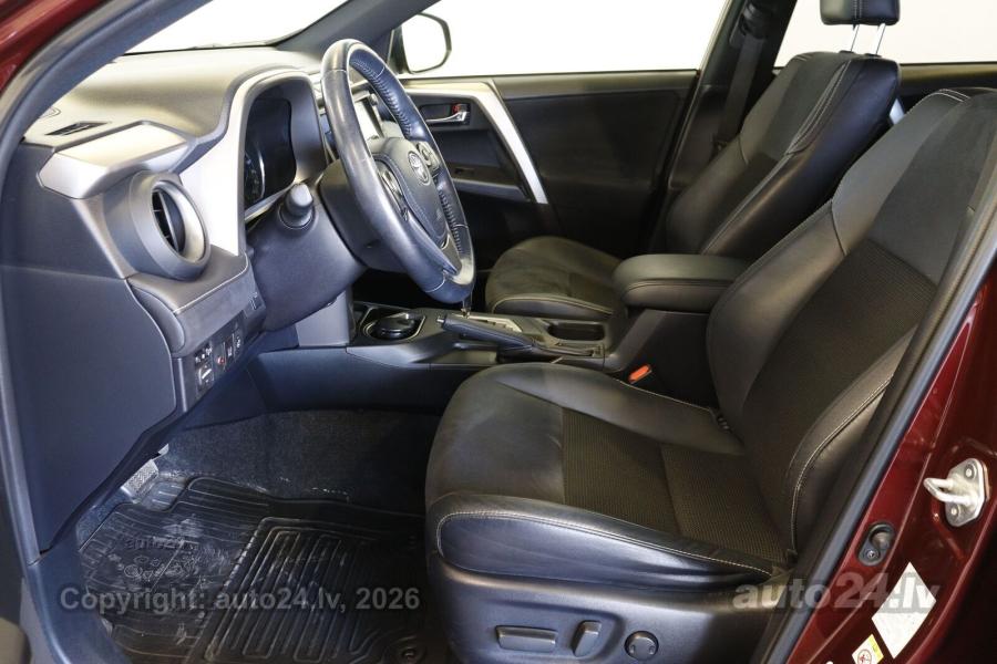 Toyota RAV4 2016 Tallina, ar dzinēja tilpumu 2.49 L un nobraukumu 171 tūkst. km par 15500 €, foto 12 vietnē AUTOMOTO.COM.LV