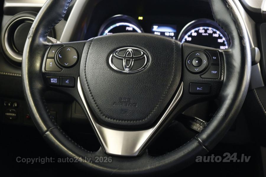 Toyota RAV4 2016 Tallina, ar dzinēja tilpumu 2.49 L un nobraukumu 171 tūkst. km par 15500 €, foto 13 vietnē AUTOMOTO.COM.LV
