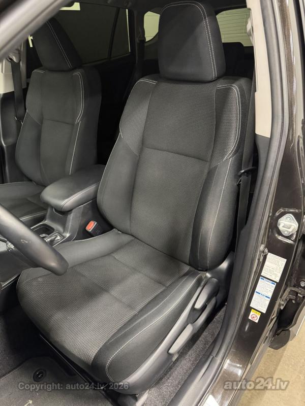 Toyota RAV4 2017 in Tallinn, with an engine capacity of 2.00 L and mileage of 21 thousand km for 22995 €, photo 11 on AUTOMOTO.COM.LV