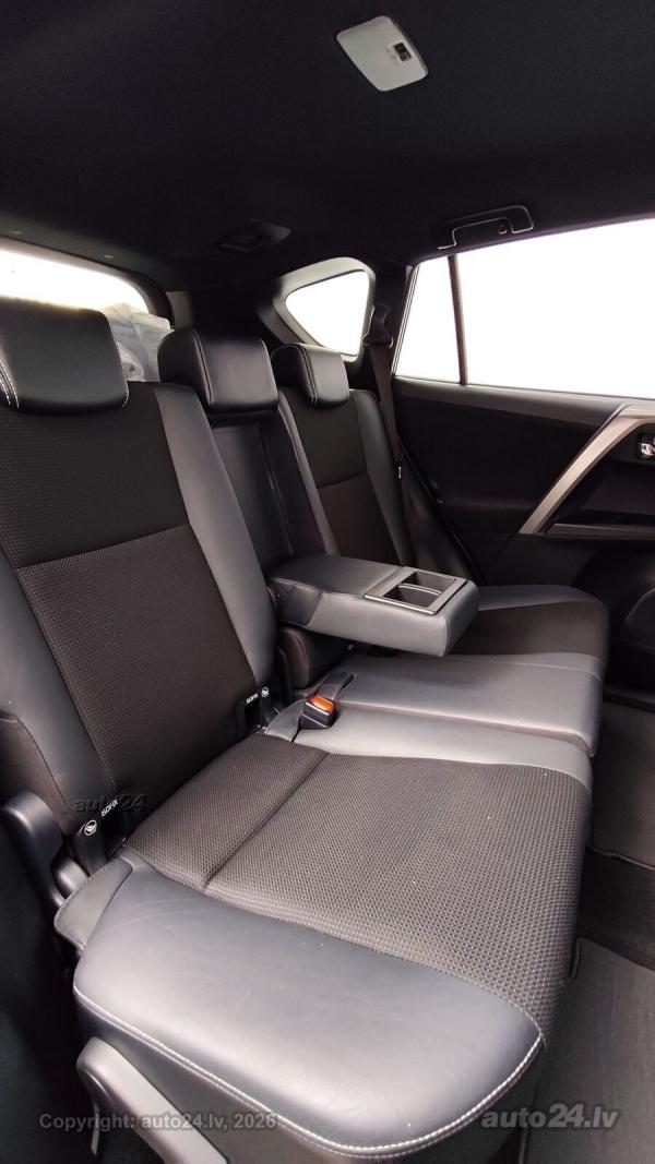 Toyota RAV4 2017 Tallina, ar dzinēja tilpumu 1.99 L un nobraukumu 84 tūkst. km par 19995 €, foto 7 vietnē AUTOMOTO.COM.LV